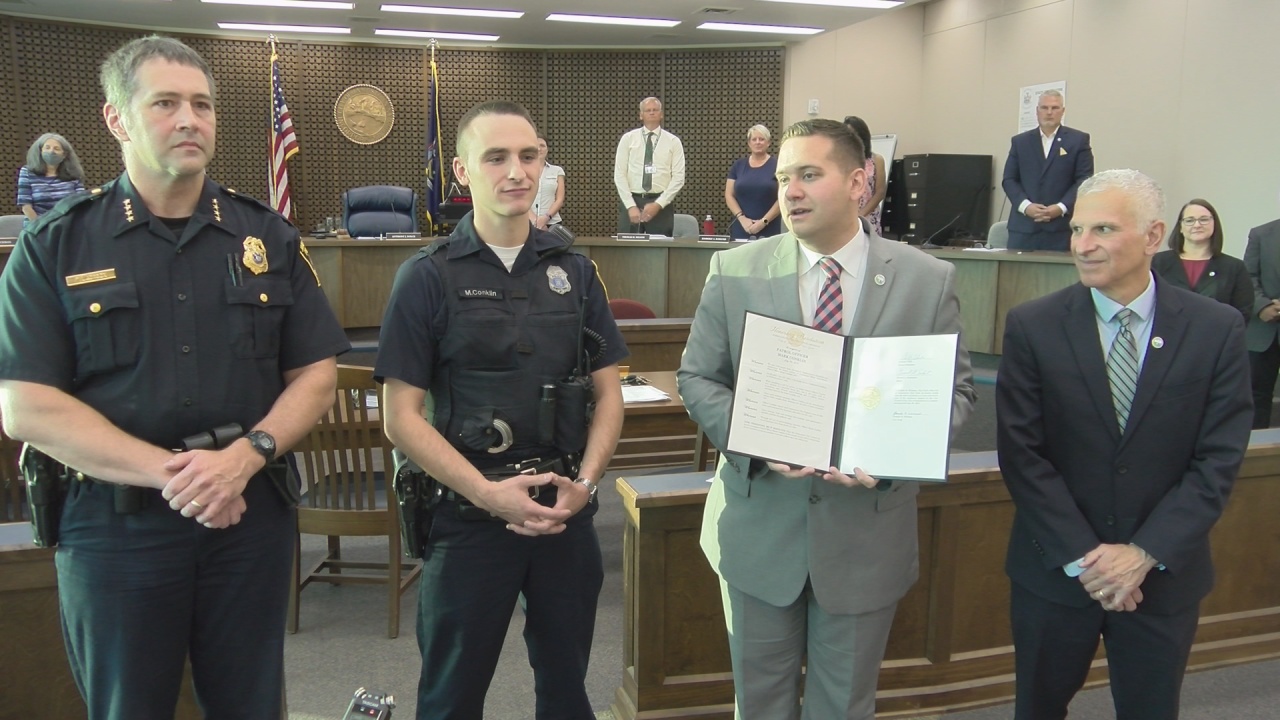 Hero Cop Recognized By City Council – WNY News Now