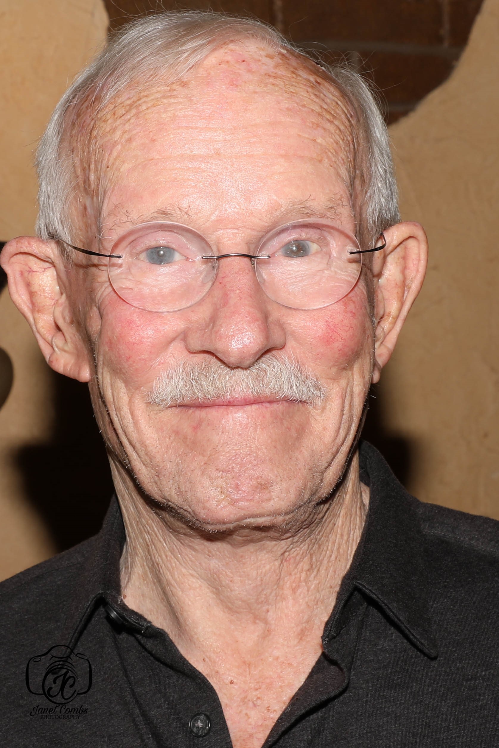 Comedian Tom Smothers Has Passed Away at Age 86 – WNY News Now